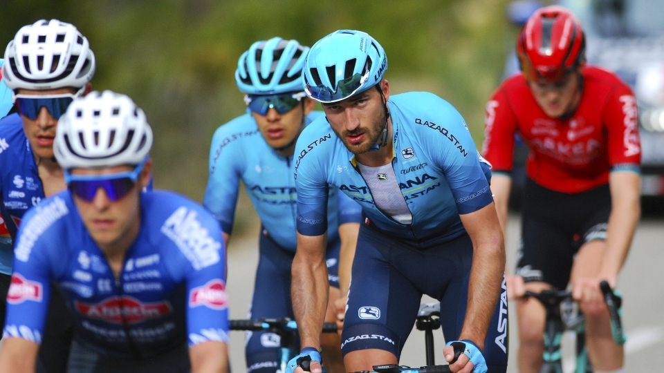 Giro dei Paesi Baschi: Moscon al via pensando alla Roubaix